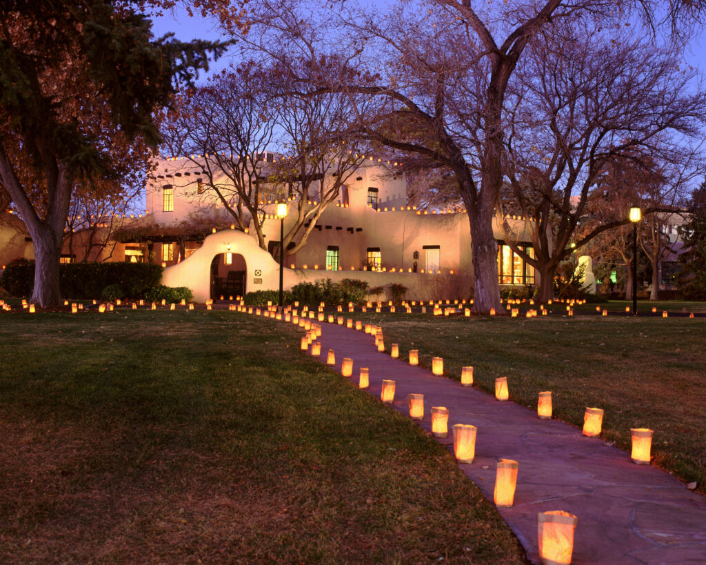 Guide to Lights and Luminarias in the Albuquerque Area